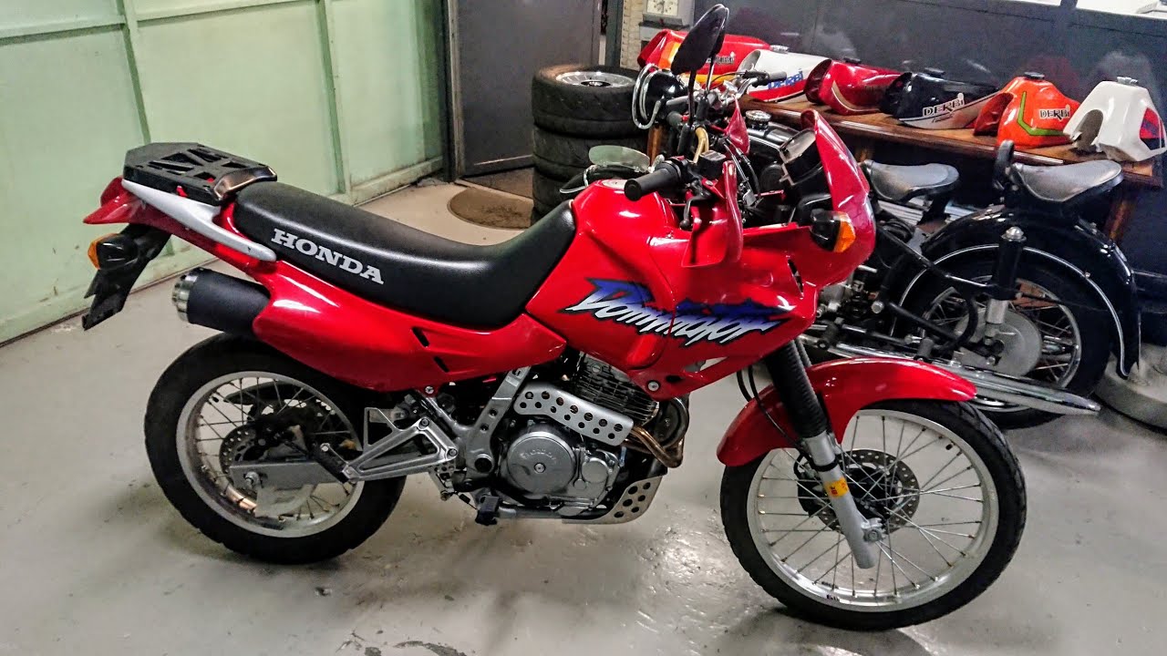 Descubre las características y ventajas de la imponente Honda Dominator ...